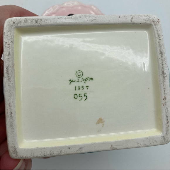 Lefton | Accents | Vintage 957 Signed Lefton Ceramic Girl Sitting On ...